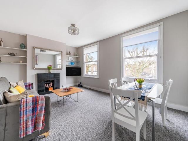 Shirland Road, London, W9 1 bed flat to rent £2,850 pcm £658 pw