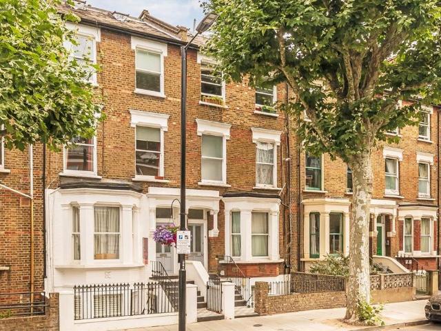Shirland Road, London W9 2 bed flat to rent £2,400 pcm £554 pw