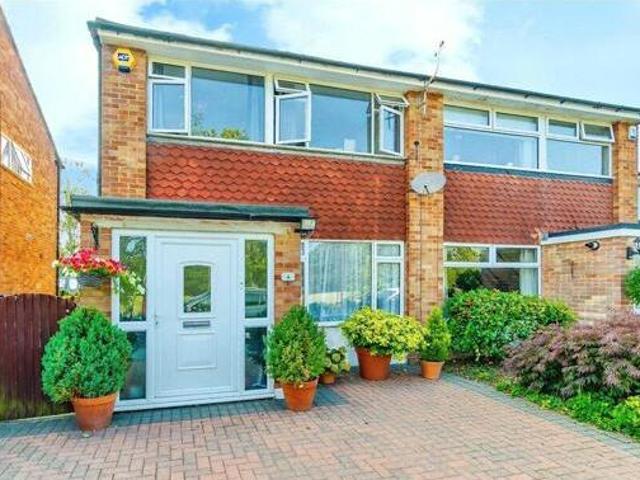 Shirley, Overstone Gardens, Croydon, 3 Bedroom Semi detached