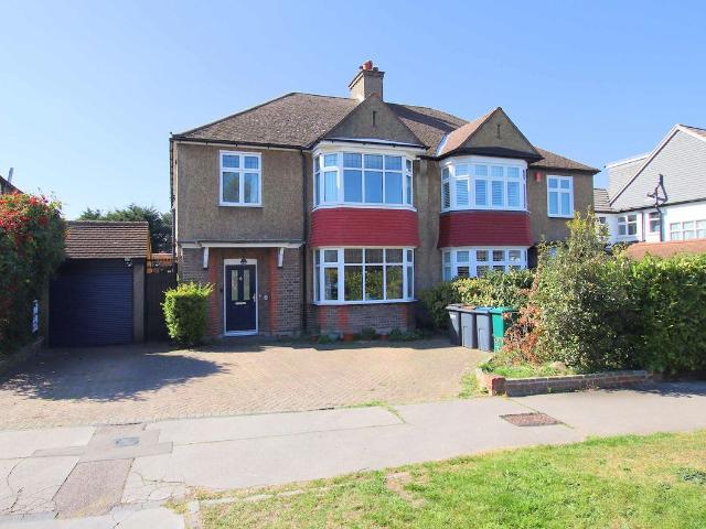 Shirley Avenue, Shirley Park CR0, 4 bed semi detached house to rent, £2,650 pcm | PrimeLocation