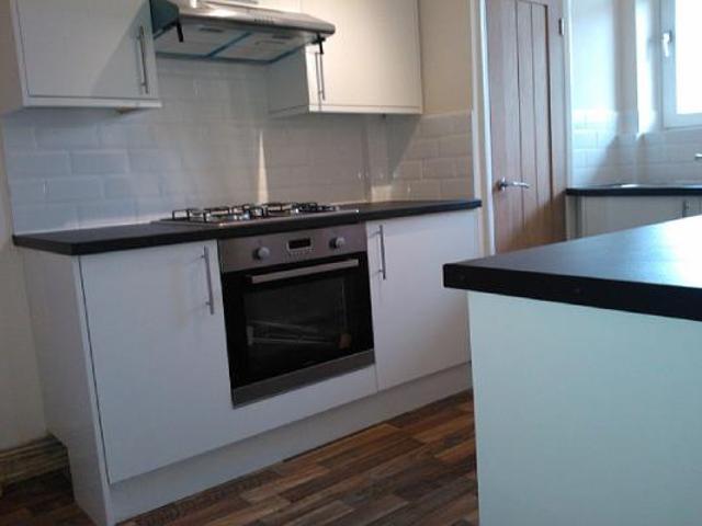 Shirley House Drive, London SE7 3 bed flat to rent £2,200 pcm £508 pw