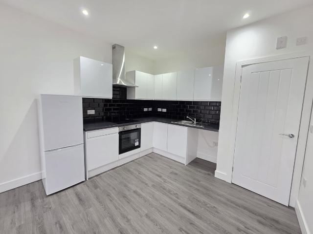 Shirley Road, Southampton SO15, 2 bed flat to rent, £1,395 pcm | PrimeLocation