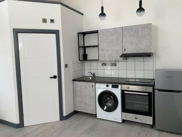 Shirley Road, Southampton SO15, Studio to rent, £700 pcm | PrimeLocation