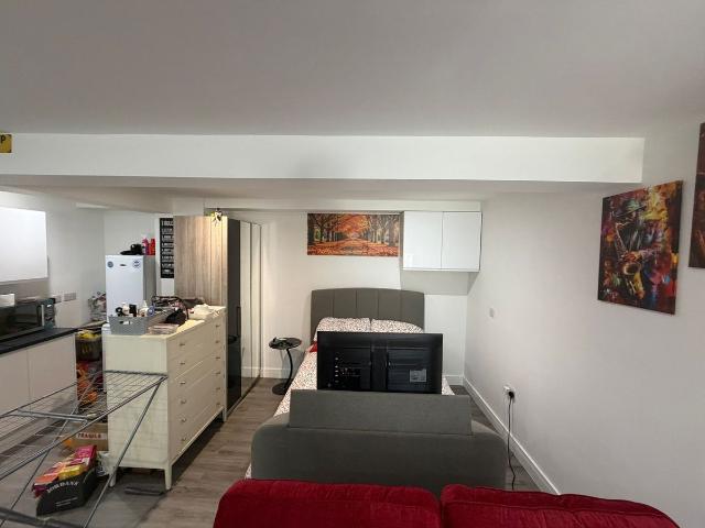 Shirley Road, Southampton SO15, Studio to rent, £850 pcm | PrimeLocation