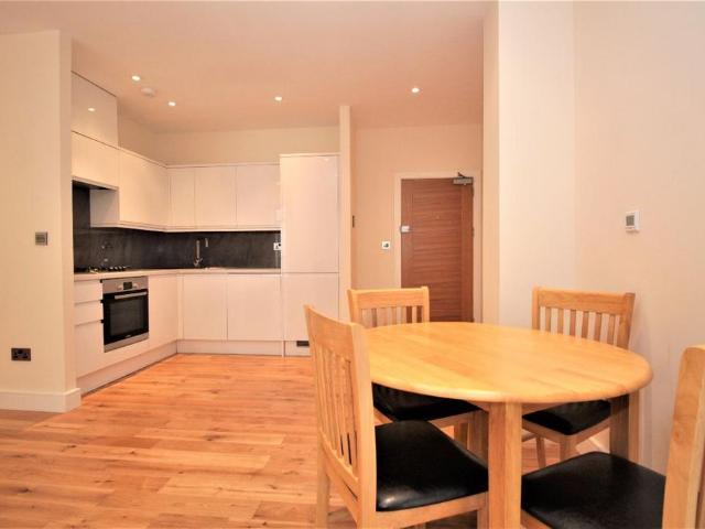 Shirley Street, Canning Town, London E16 1 bed flat to rent £1,750 pcm £404 pw