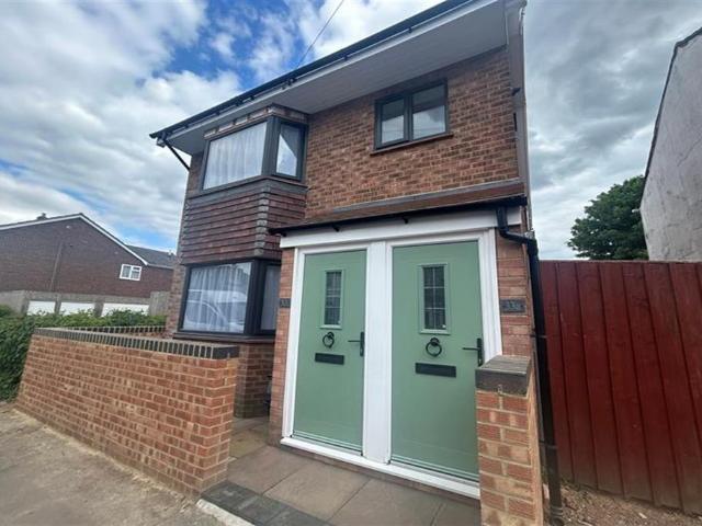 Shirley 2 bed maisonette to rent £1,475 pcm £340 pw