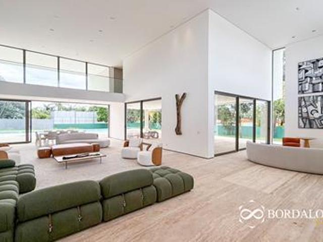 SHIS QI 15 Casa Nova Mobiliada e Impecável com Conforto e Lazer Aceita Financiamento