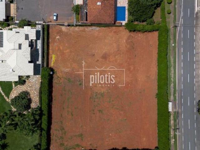 SHIS Qi 13 terreno de ponta com 4.300m² !