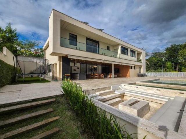 SHIS QI 25, Lago Sul, Condominio Viverde, 5 suites, armarios, Lazer