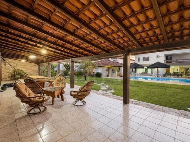 SHIS QI 29 Casa com Piscina 4 Quartos e Espaço Gourmet