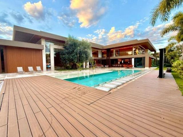 SHIS QI 5 LAGO SUL Projeto Denise Zuba | 1.600 m² | 7 Suítes