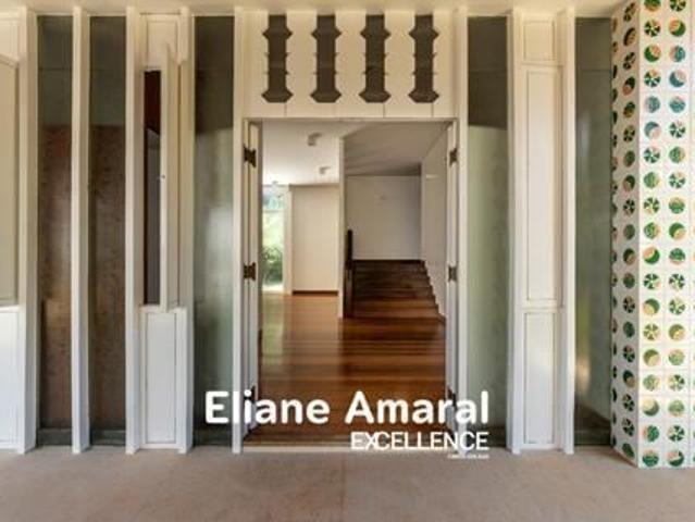 SHIS QI 5 “Uma casa onde a arquitetura encontra a arte de Athos Bulcão.”