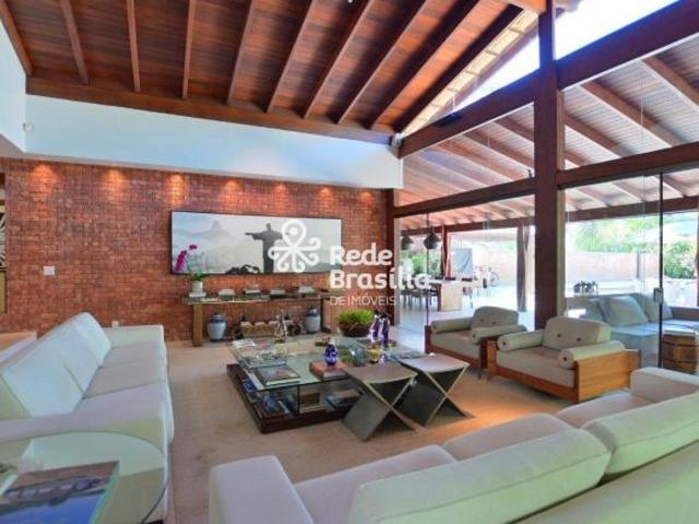 SHIS QL 04 CASA REFORMADA | 4 SUÍTES ESPAÇO GOURMET PISCINA JACUZZI | ACEITA FGTS | ACEITA FINANCI
