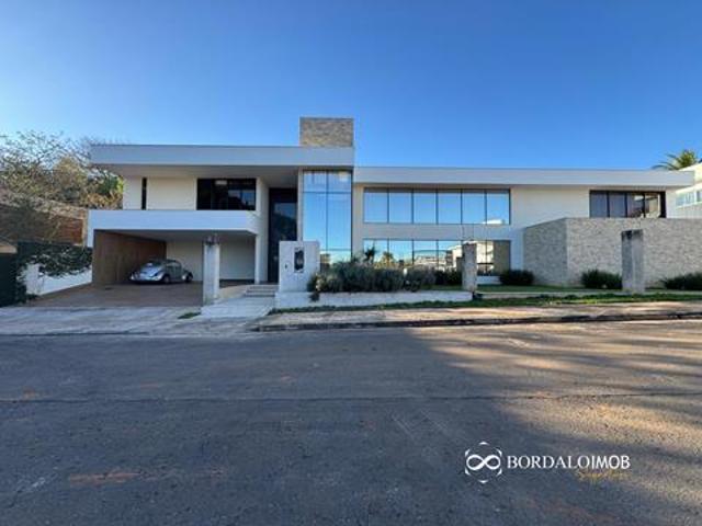 SHIS QL 28 Casa de Alto Padrão com sofisticação e tecnologia em perfeita harmonia no Lago Sul