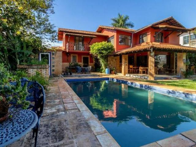 SHIS QL 28 – RESIDÊNCIA EXCLUSIVA ÀS MARGENS DO LAGO