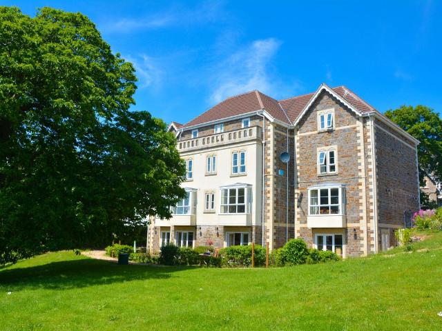 Shrubbery Road, Weston Super Mare BS23, 2 bed flat to rent, £1,195 pcm | PrimeLocation