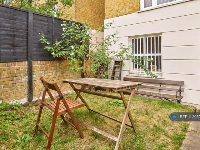 Shrubland Road, London, E8 1 bed flat to rent £2,350 pcm £542 pw
