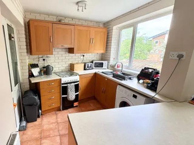 Shrublands Avenue, Brandhall, B68 0PP, United Kingdom | 3 bed apartment for rent #167546307 | Rentberry