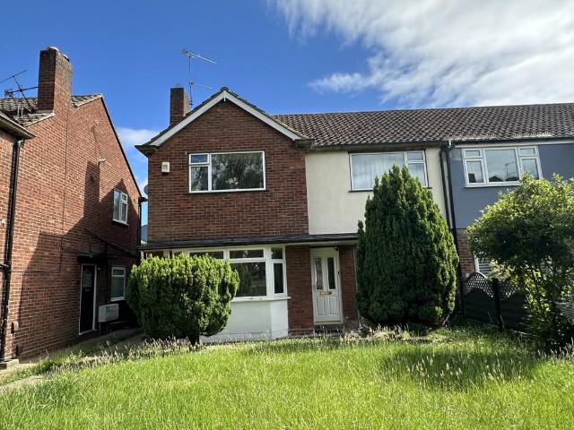 Shrublands Close, Chigwell 2 bed ground floor flat to rent £1,975 pcm £456 pw