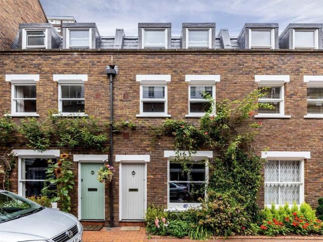 Shrewsbury Mews, London W2 2 bed house to rent £3,500 pcm £808 pw