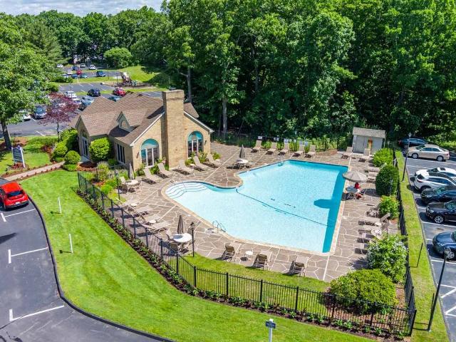 Shrewsbury Commons 2 Bedroom Apartment for Rent at 51 Commons Dr, Shrewsbury, MA 01545