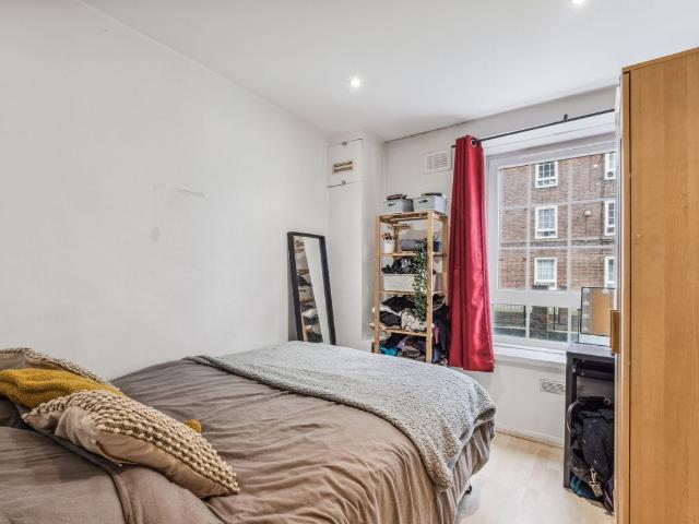 Shrewsbury House, Meadow Road SW8, 2 bed flat to rent, £2,200 pcm | PrimeLocation