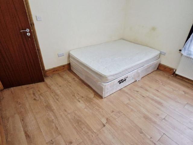 Shrewsbury Road, London E7, Room to rent, £850 pcm | PrimeLocation