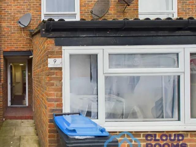 Shrewton Road, London, SW17 9HX, United Kingdom | 5 bed house for rent #165952970 | Rentberry