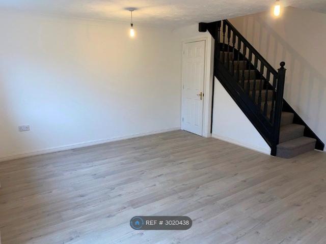 Shropshire Court, Bletchley MK3, 3 bed end terrace house to rent, £1,600 pcm | PrimeLocation