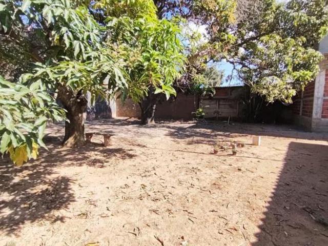 SHSN OPORTUNIDADE! LOTE COM PRATICAMENTE 1.000 m² + CASA AMPLA POR APENAS R$ 550.000,00 PRÓX. FEIRA