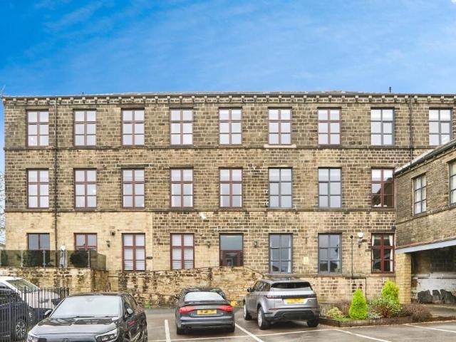 Shuttle Fold, Haworth, Keighley BD22, 2 bed flat to rent, £825 pcm | PrimeLocation