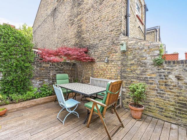 Shuttleworth Road, SW11, London