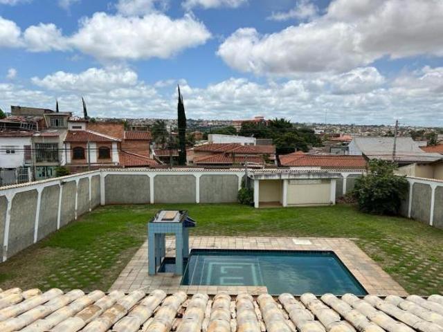SHVP RUA FLOR DA INDIA Lindo sobrado com 7 quartos sendo 5 suites e escriturado