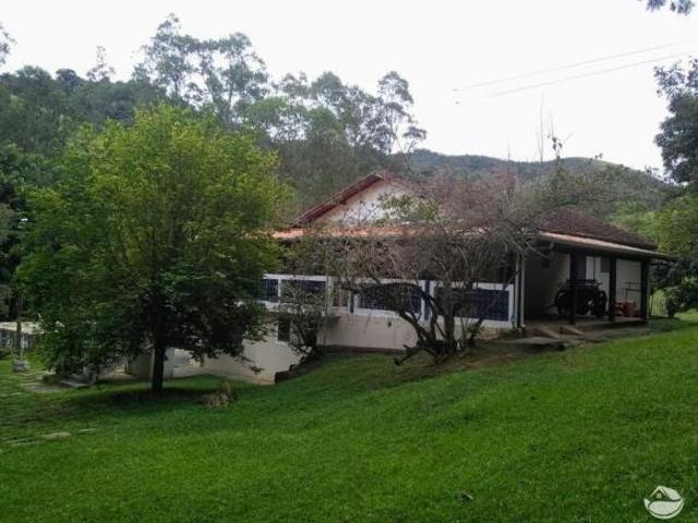 SÍTIO INCRÍVEL EM MONTEIRO LOBATO/SP