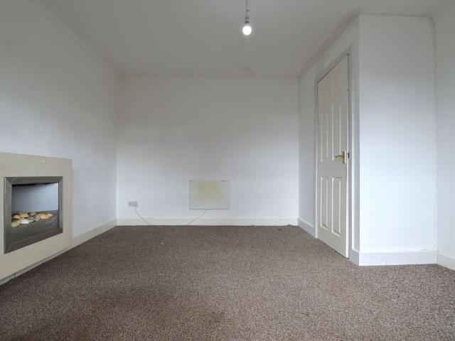 Simon Close, Nuneaton CV11, 2 bed flat to rent, £800 pcm | PrimeLocation