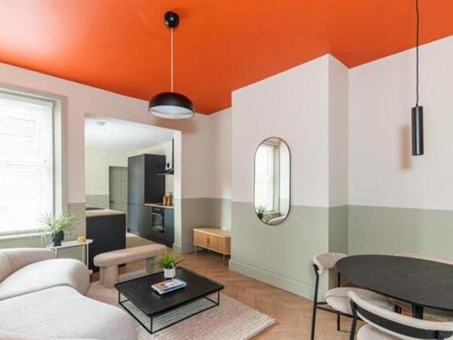 Simonside Terrace, Heaton, 2 Bedroom Flat