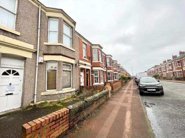 Simonside Terrace, Heaton NE6, 2 bed flat to rent, £850 pcm | PrimeLocation