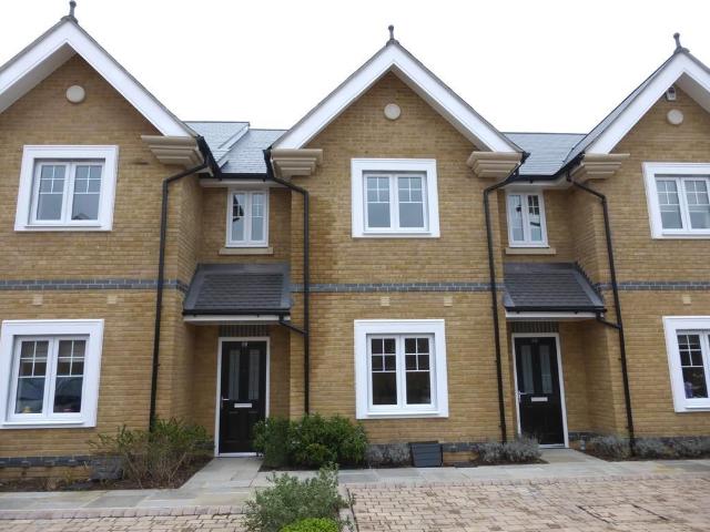 Simpson Close, Maidenhead SL6, 3 bed terraced house to rent, £2,500 pcm | PrimeLocation