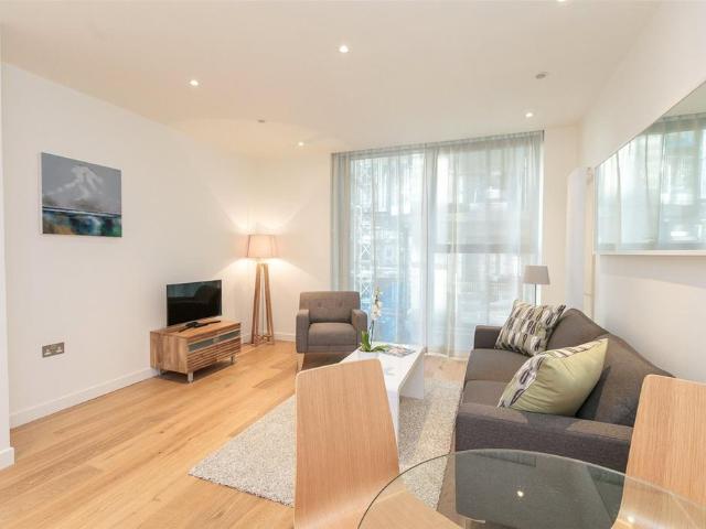 Simpson Loan, Edinburgh, EH3 1 bed flat to rent £1,615 pcm £373 pw