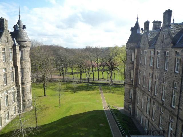 Simpson Loan, Lauriston, Edinburgh 2 bed apartment to rent £2,700 pcm £623 pw