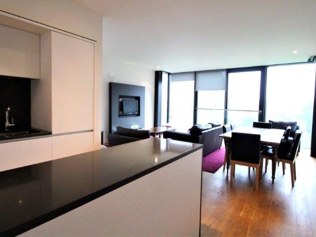 Simpson Loan, Quartermile, Edinburgh. 2 bed apartment to rent £2,700 pcm £623 pw