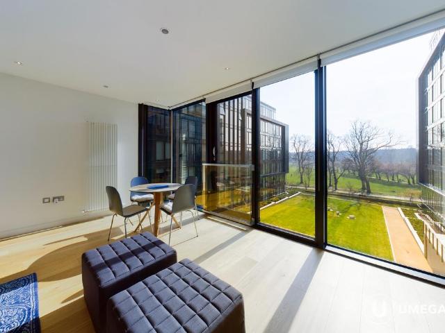 Simpson Loan, Quartermile, Edinburgh. 2 bed apartment to rent £2,925 pcm £675 pw