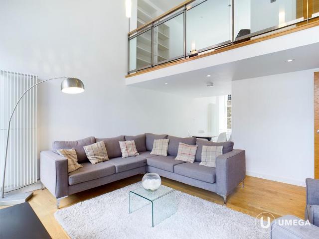 Simpson Loan, Quartermile, Edinburgh. 3 bed apartment to rent £3,200 pcm £738 pw