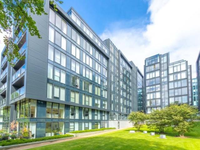 Simpson Loan, Quartermile EH3, 1 bed flat to rent, £1,800 pcm | PrimeLocation