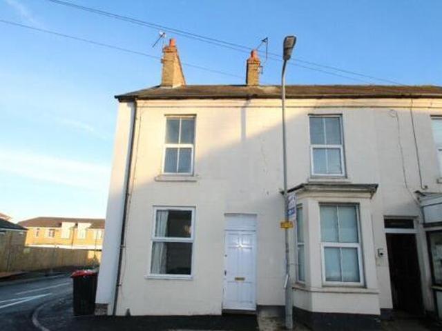 Simpson Road, Milton Keynes, 2 Bedroom Semi detached