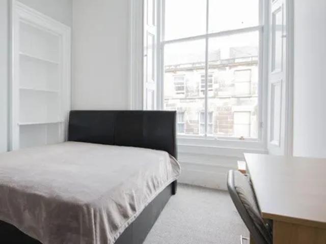 Simpson's Florist, 23 West Preston Street, City of Edinburgh, EH8 9PZ, United Kingdom | Room for rent #121300575 | Rentberry
