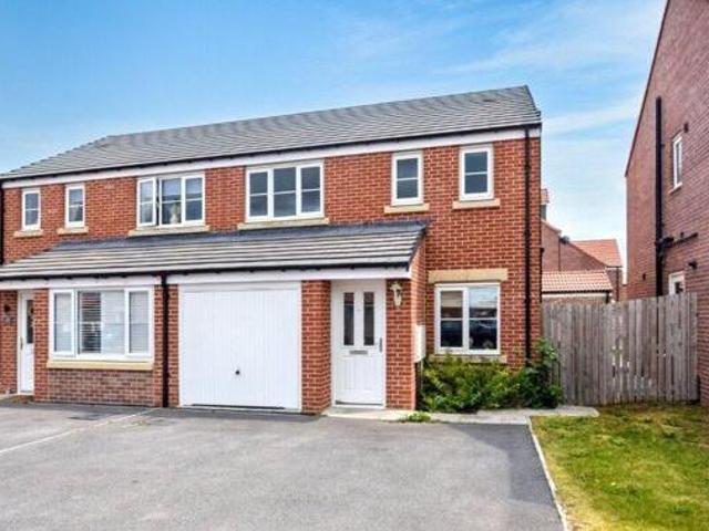 Sintering Crescent, Wakefield, 3 Bedroom Semi detached