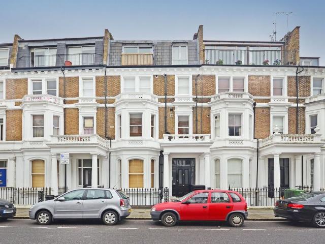 Sinclair Gardens, Brook Green, London W14, Studio to rent, £1,700 pcm | PrimeLocation