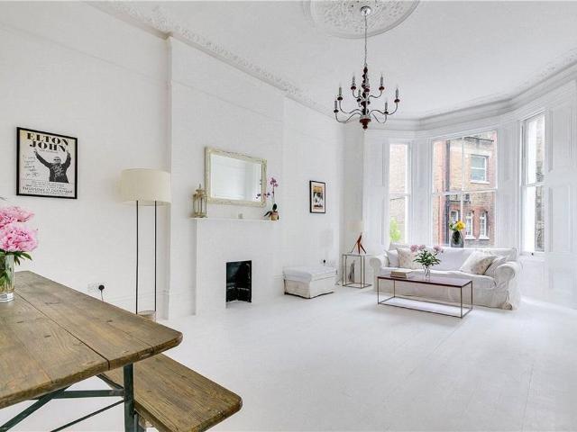 Sinclair Gardens, London W14, 1 bed flat to rent, £2,250 pcm | PrimeLocation