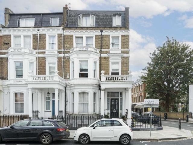 Sinclair Gardens, London W14 1 bed flat to rent £2,396 pcm £553 pw